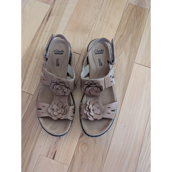 Clarks | Shoes | Clarks Leisa Claytin Tan Leather Sandals Size 9m ...